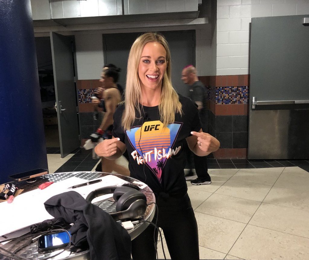 Laura Sanko looks great in Octagon while showing off MMA moves