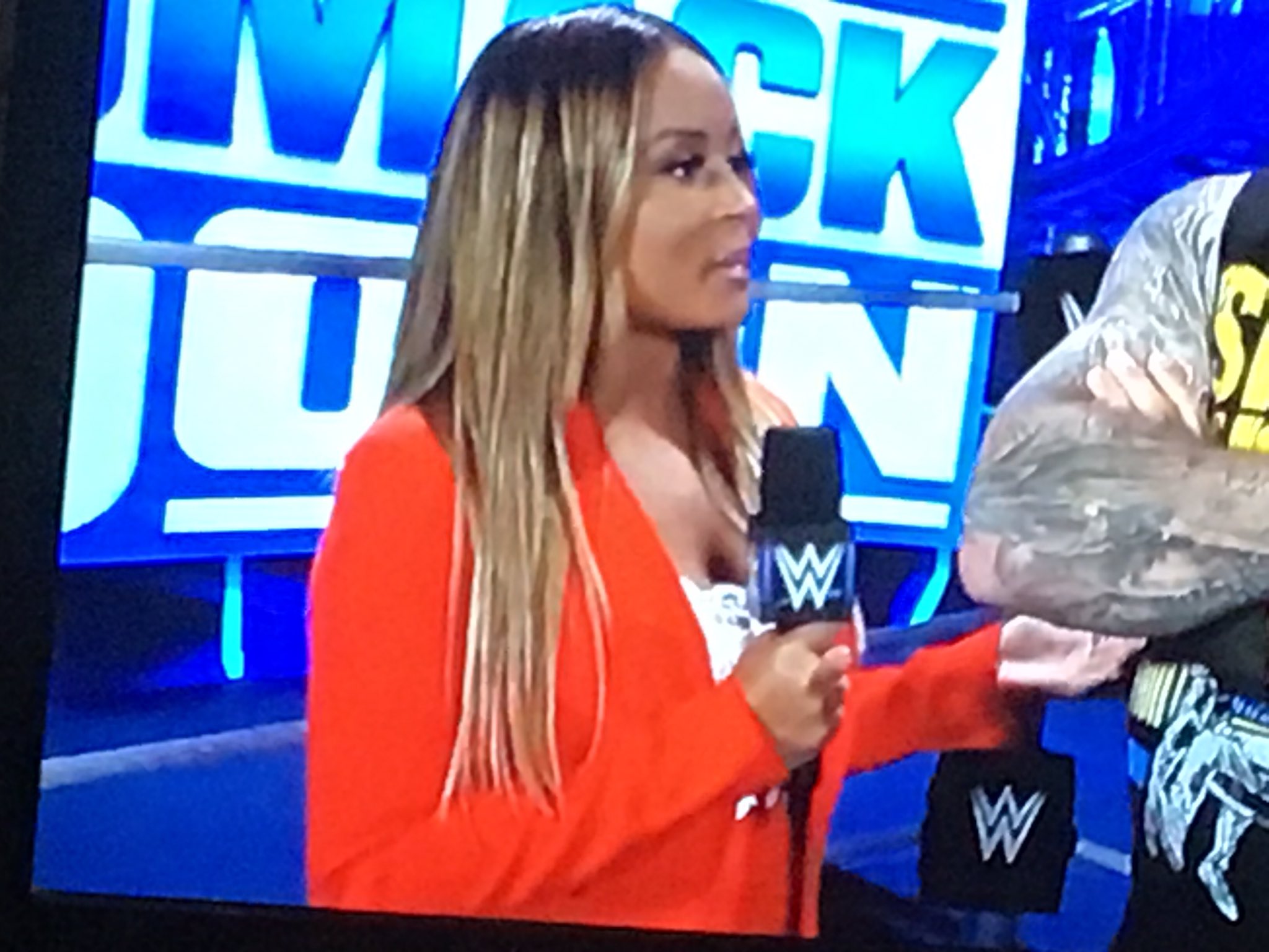 Kayla Braxton confirms dark tan and wasn't using makeup on SmackDown