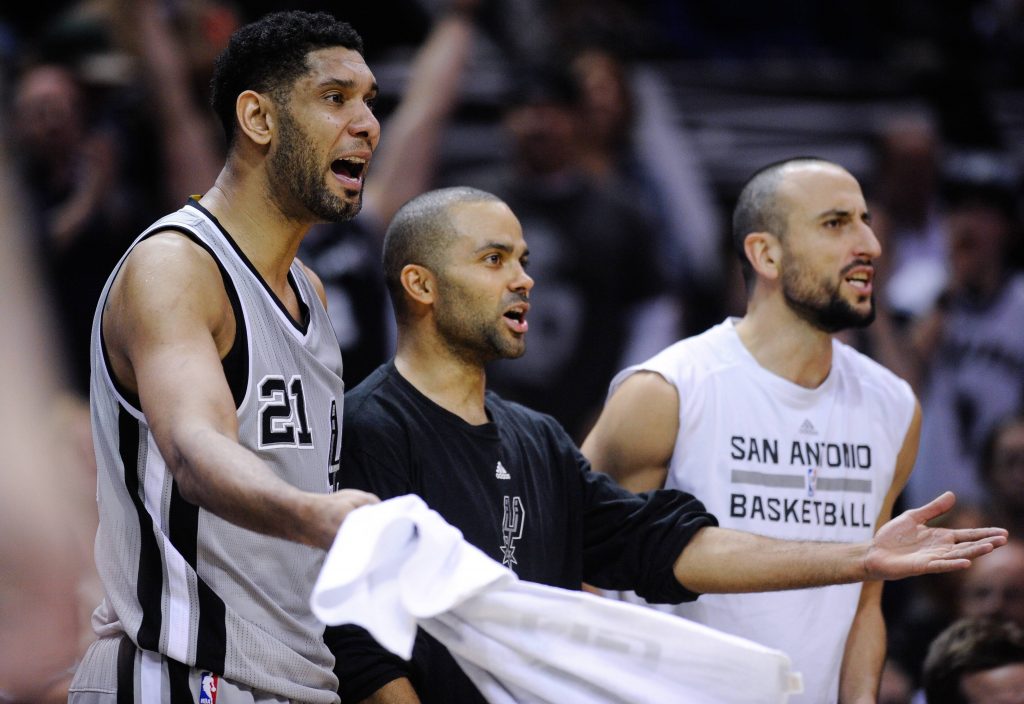 Kevin Durant reacts to passing Tim Duncan on the all-time scoring list ...