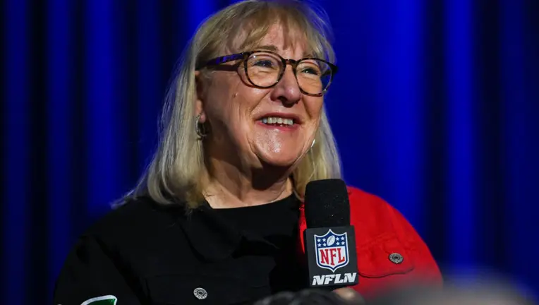 Who is the mother of Travis Kelce? Learn all about Donna Kelce Who is the mother of Travis Kelce? Learn all about Donna Kelce