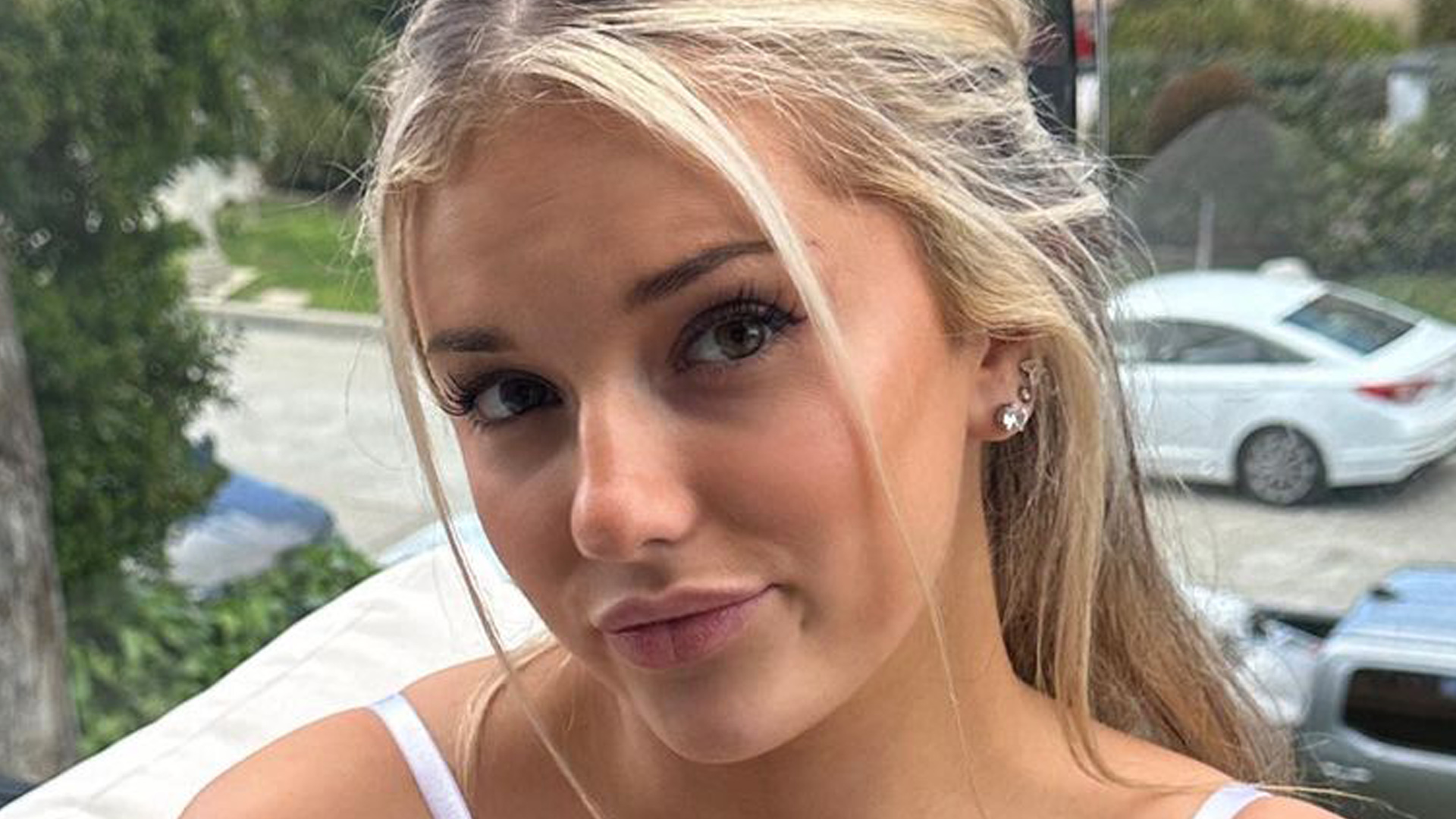 Breckie Hill 2023 - Net Worth, Salary, Personal Life and More