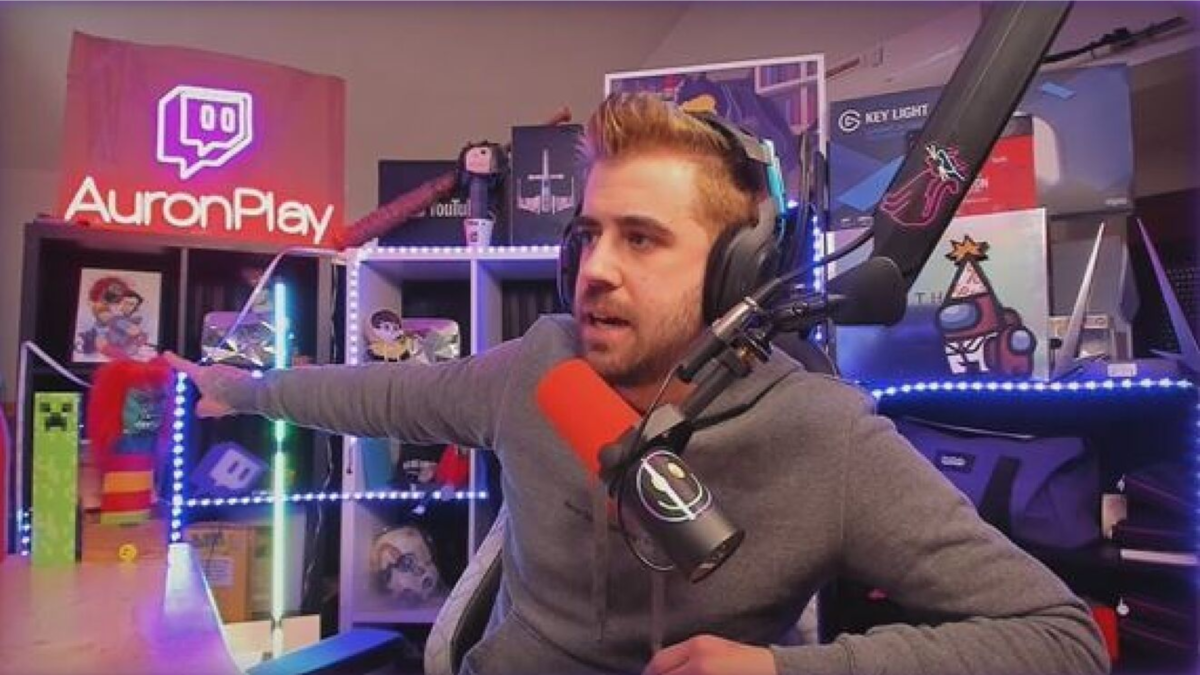 AuronPlay 2022 Net worth, Gaming Setup, and Twitch Ban - Media Referee