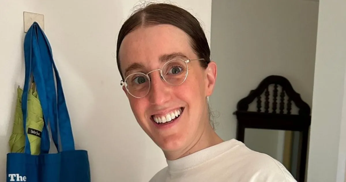 Robby Hoffman is one of the richest writers from the USA