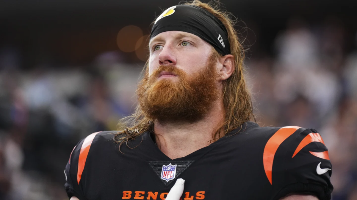 Hayden Hurst 2022 – Net Worth, Girlfriend, Salary & Contract