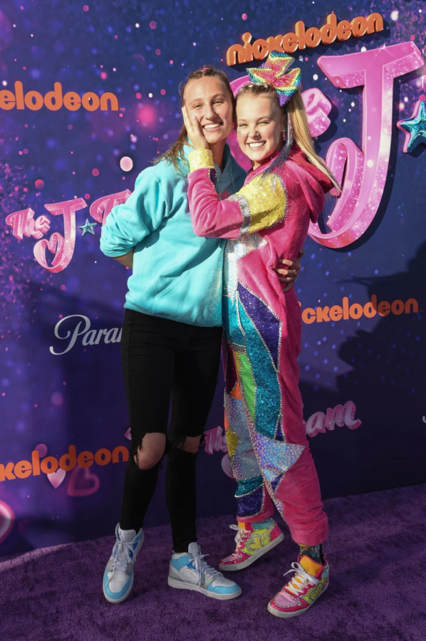 Who is JoJo Siwa dating in 2023? Learn all about her dating history