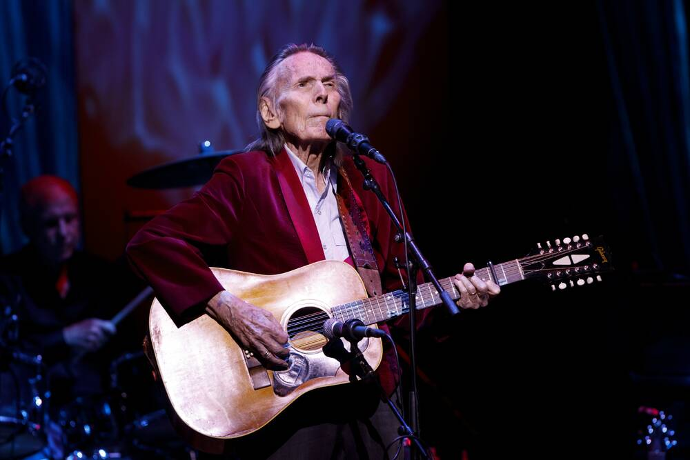 Who was Gordon Lightfoot? How did the legendary singer die?