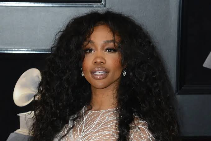 What is the real name of SZA? Does the sensational singer have a daughter?